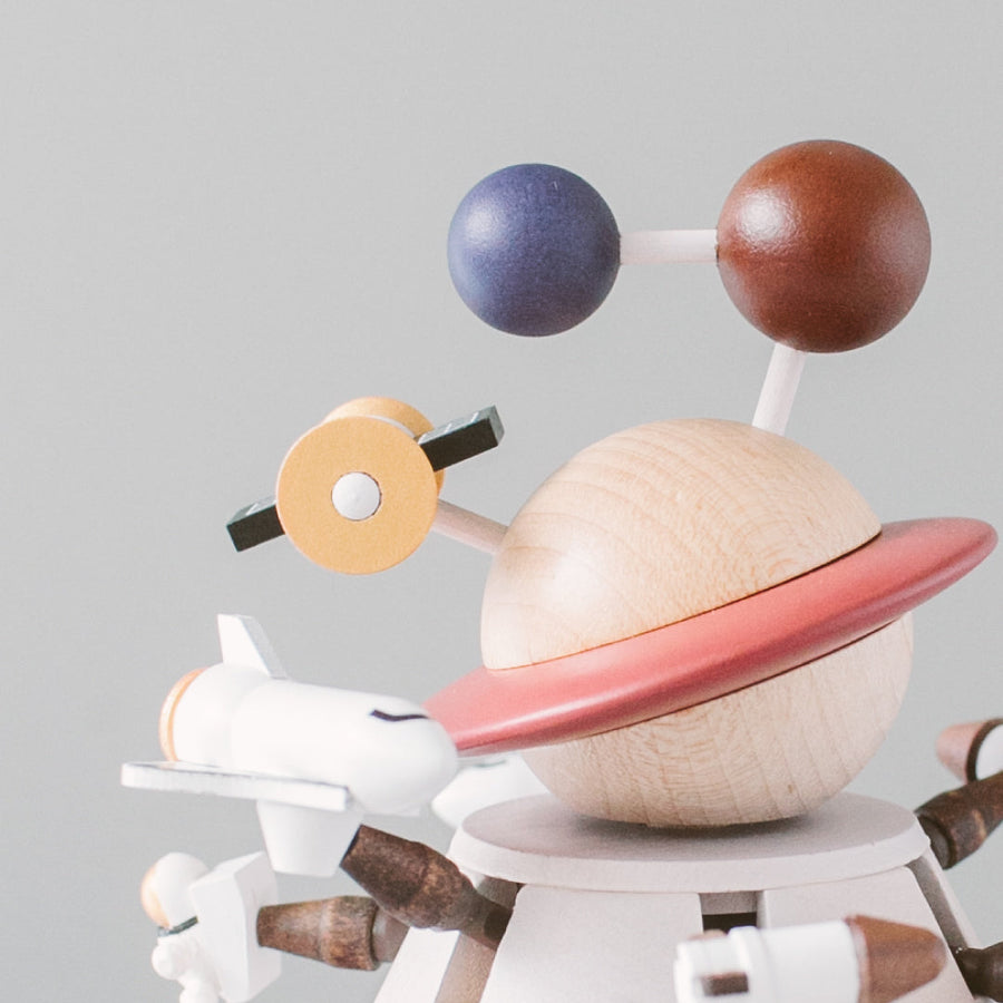 WOODERFUL LIFE | Up and Down Outer Space – MOLLY & BEAR